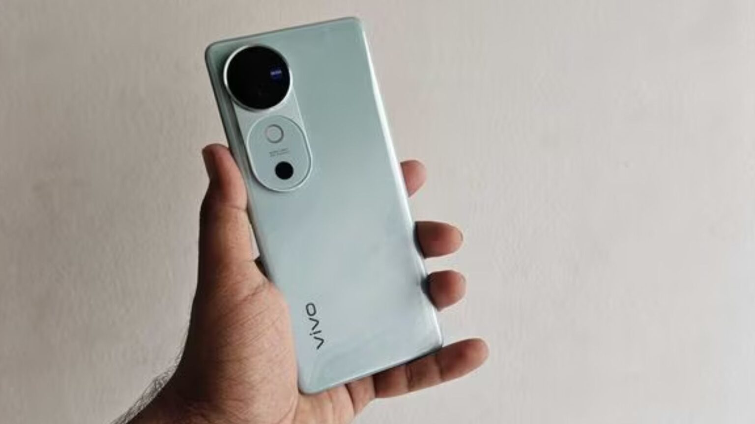 Vivo V50 Pro 5G Smartphone Can Be Launched, Know Which Features Can Be Available? - Times Bull