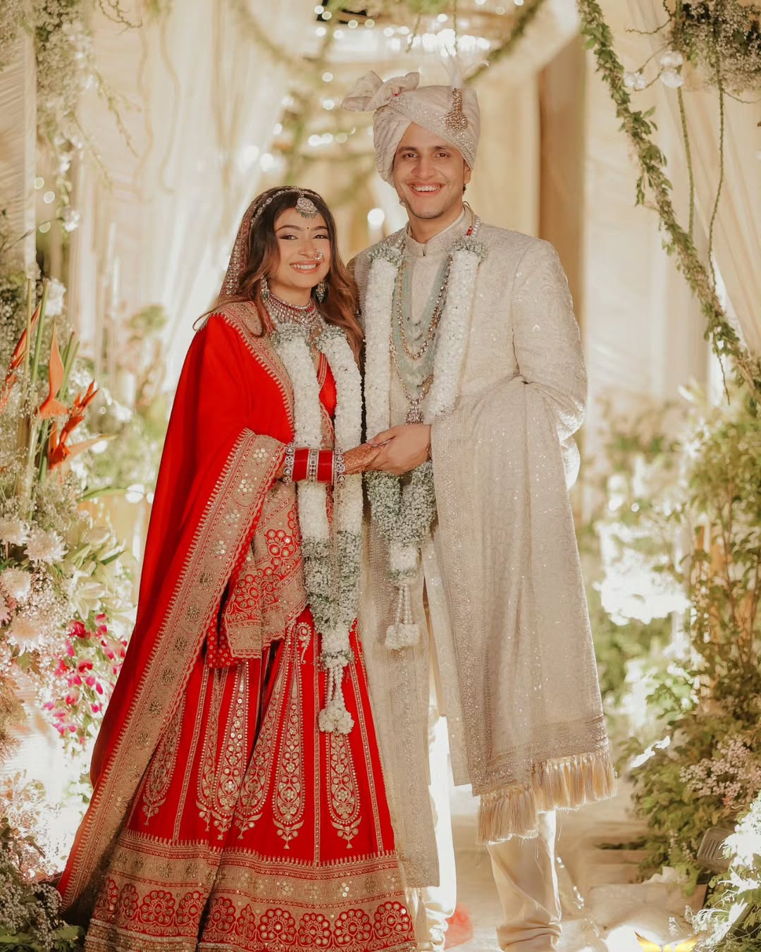YouTuber Nischay Malhan Marries Ruchika Rathore – Wedding Photos Go Viral - Times Bull