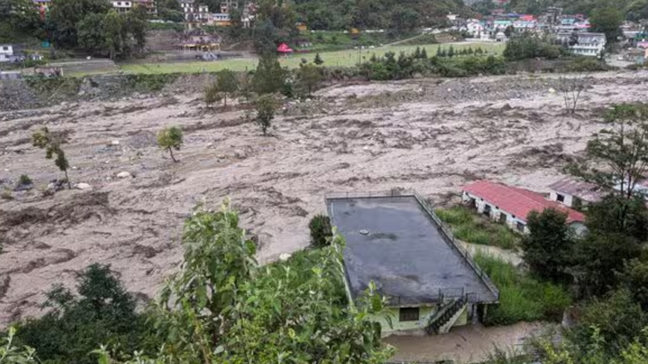 Himachal Cloudburst Tragedy Update: Himachal Pradesh Hit by 4 Cloudbursts- 2 Dead, 20 Swept Away ...