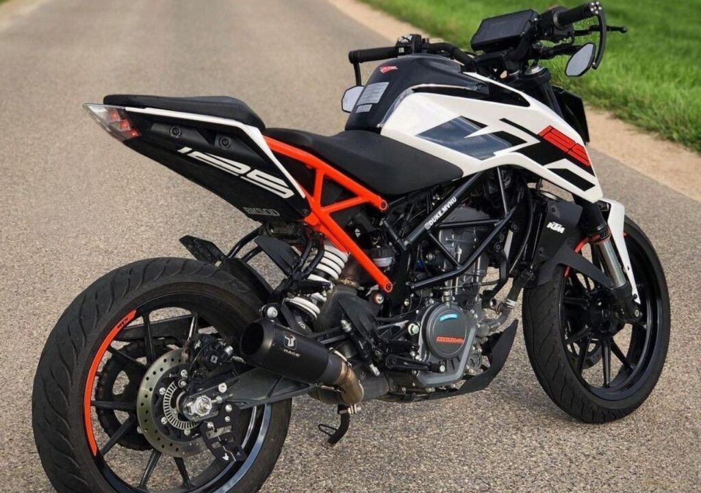 KTM Duke 200 2025 Full Review: Is This the Best 200cc For New And ...