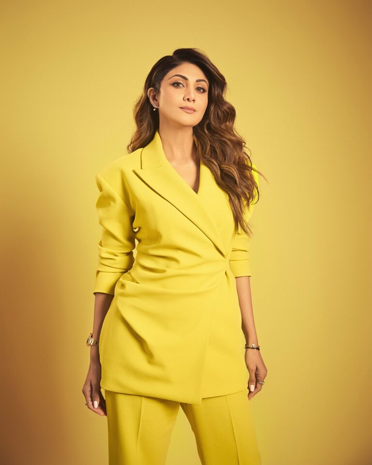 Shilpa Shetty Fitness Secret - How the 50-Year-Old Actress Stays Fit ...