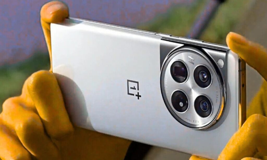 buy OnePlus 13 with AI features, which was more than ₹8000 discount ...