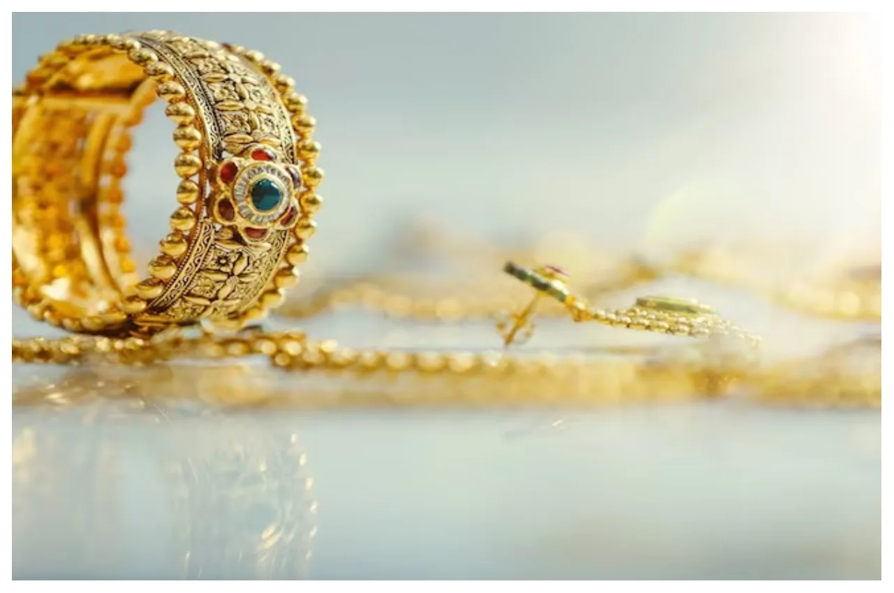 Gold Silver Rates, Feb 2 – Gold Drops ₹6,427 & Silver Falls 29255 Today ...