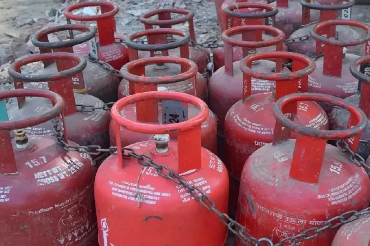 LPG Price Today: How Much Costlier Did Gas Cylinder Get on June 10 ...