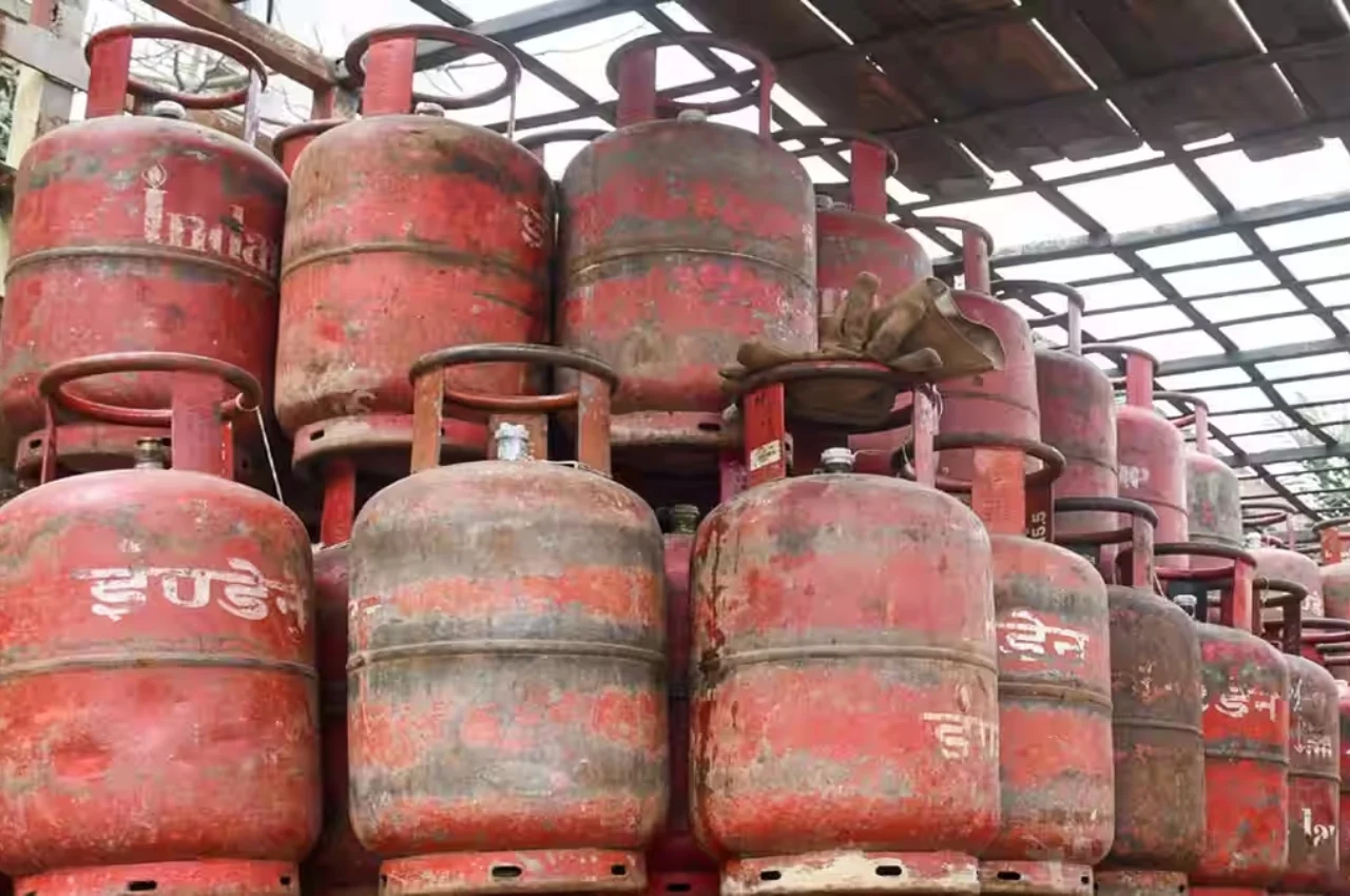 Gas Cylinder: Why Was the Number of Subsidized Cylinders Reduced ...